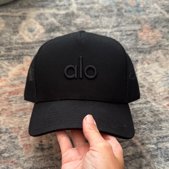 ALO Yoga | Accessories | Alo Yoga Black Trucker Hat | Poshmark